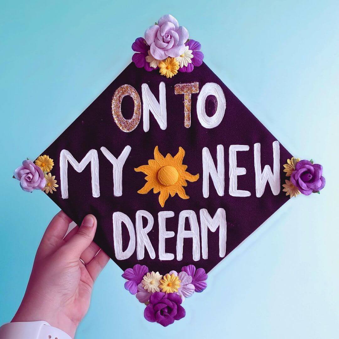 23 Best Graduation Cap Ideas You’ll Obsess Over