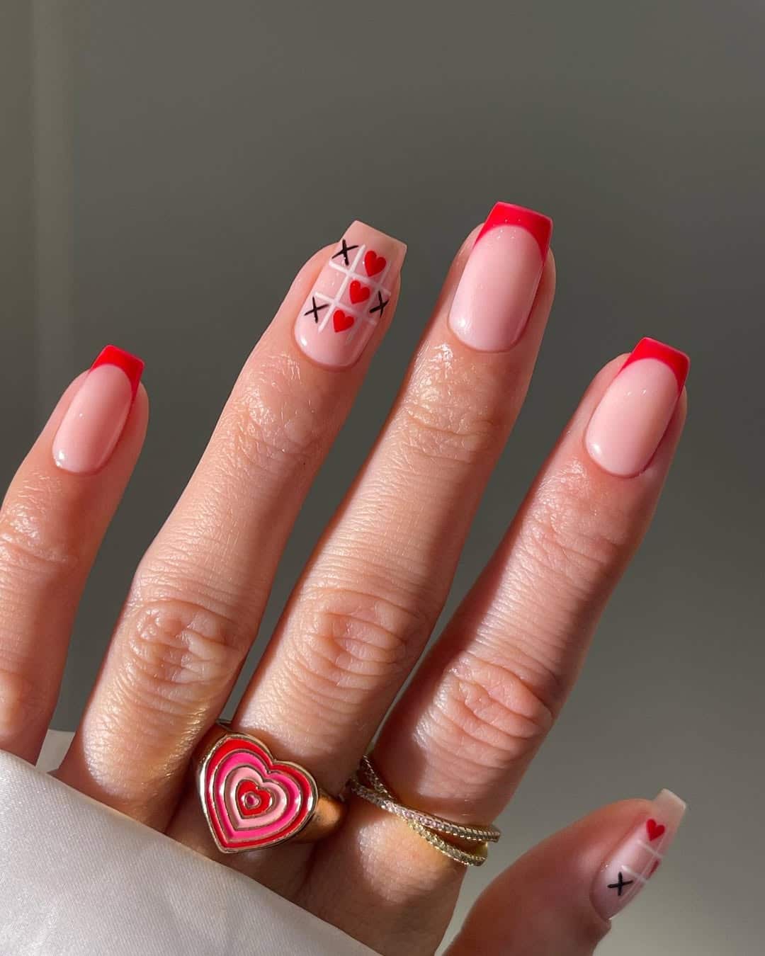 21 Adorable Valentine’s Day Nail Ideas to Steal Hearts This Year ...
